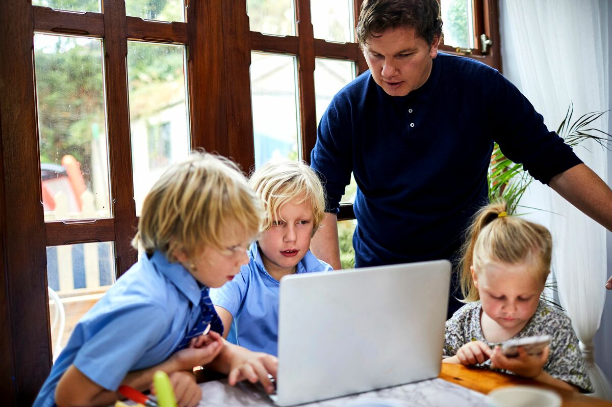 Leveraging Tech for Distance Teaching and Learning