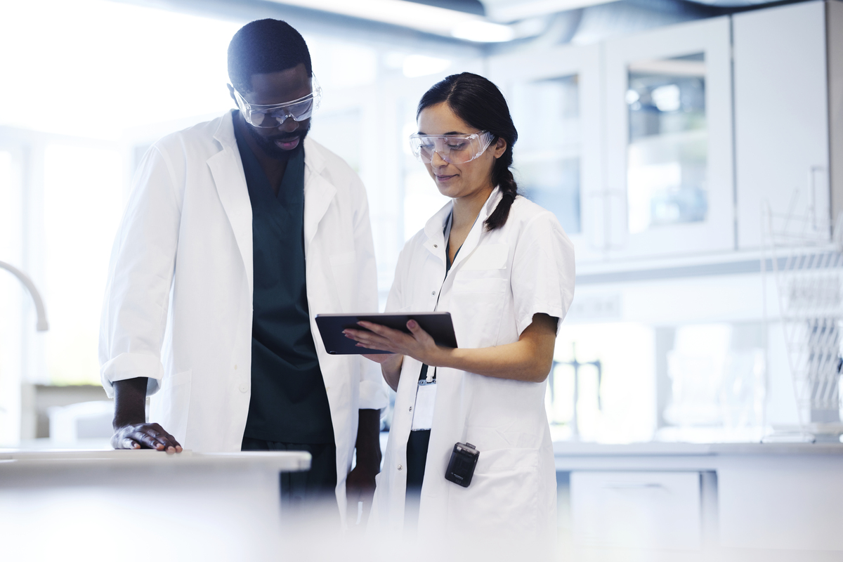 4 Vital Reasons Why Every Science Lab Needs Technology